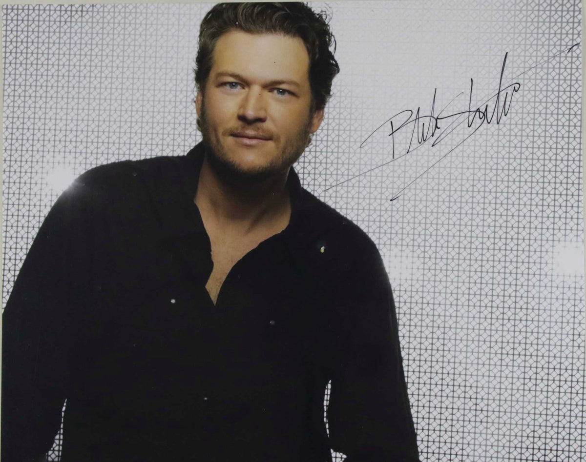 Blake Shelton Signed Autographed Glossy 8x10 Photo - COA Matching Holo ...